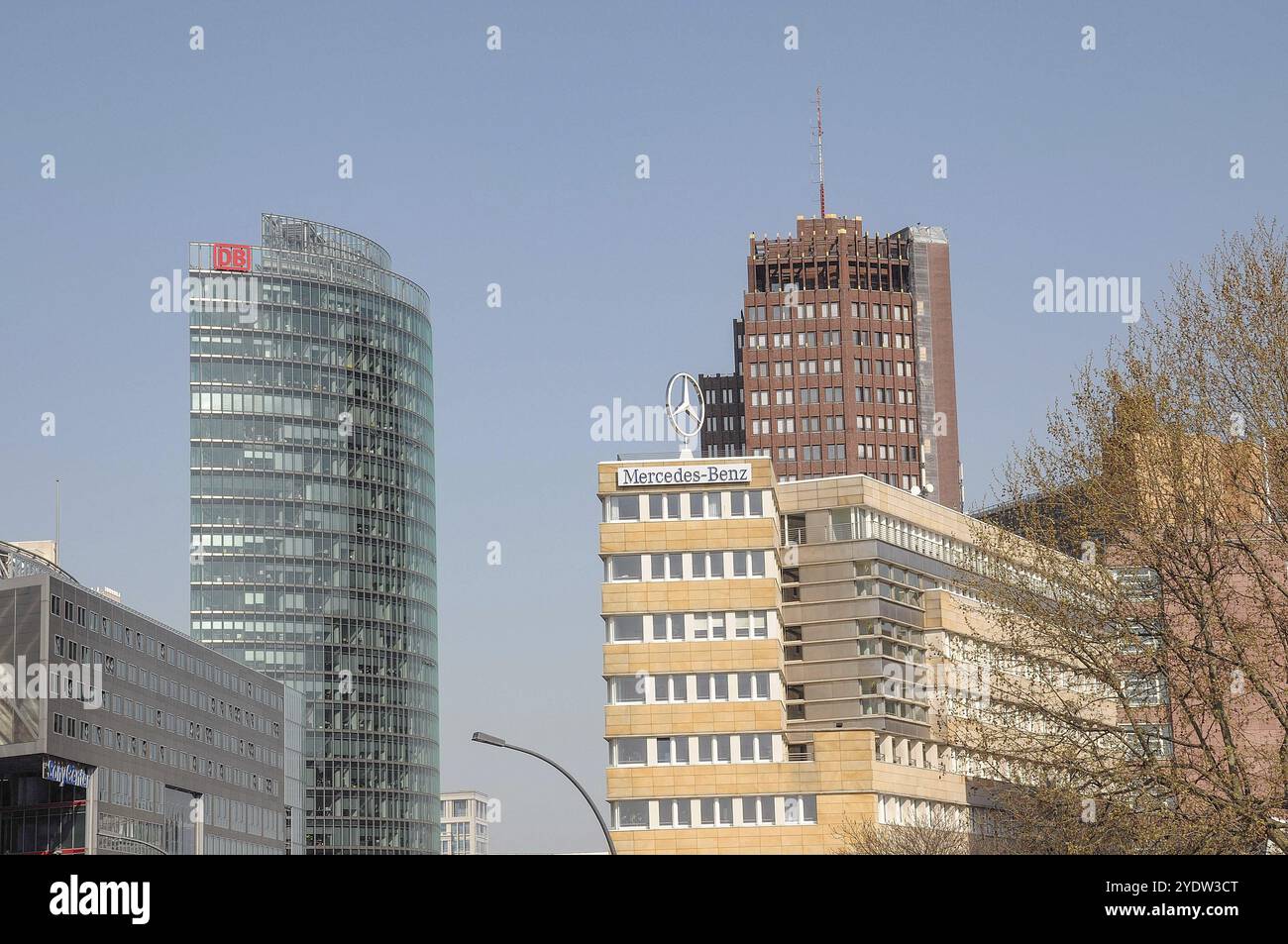 Mercedes skyscraper hi-res stock photography and images - Alamy