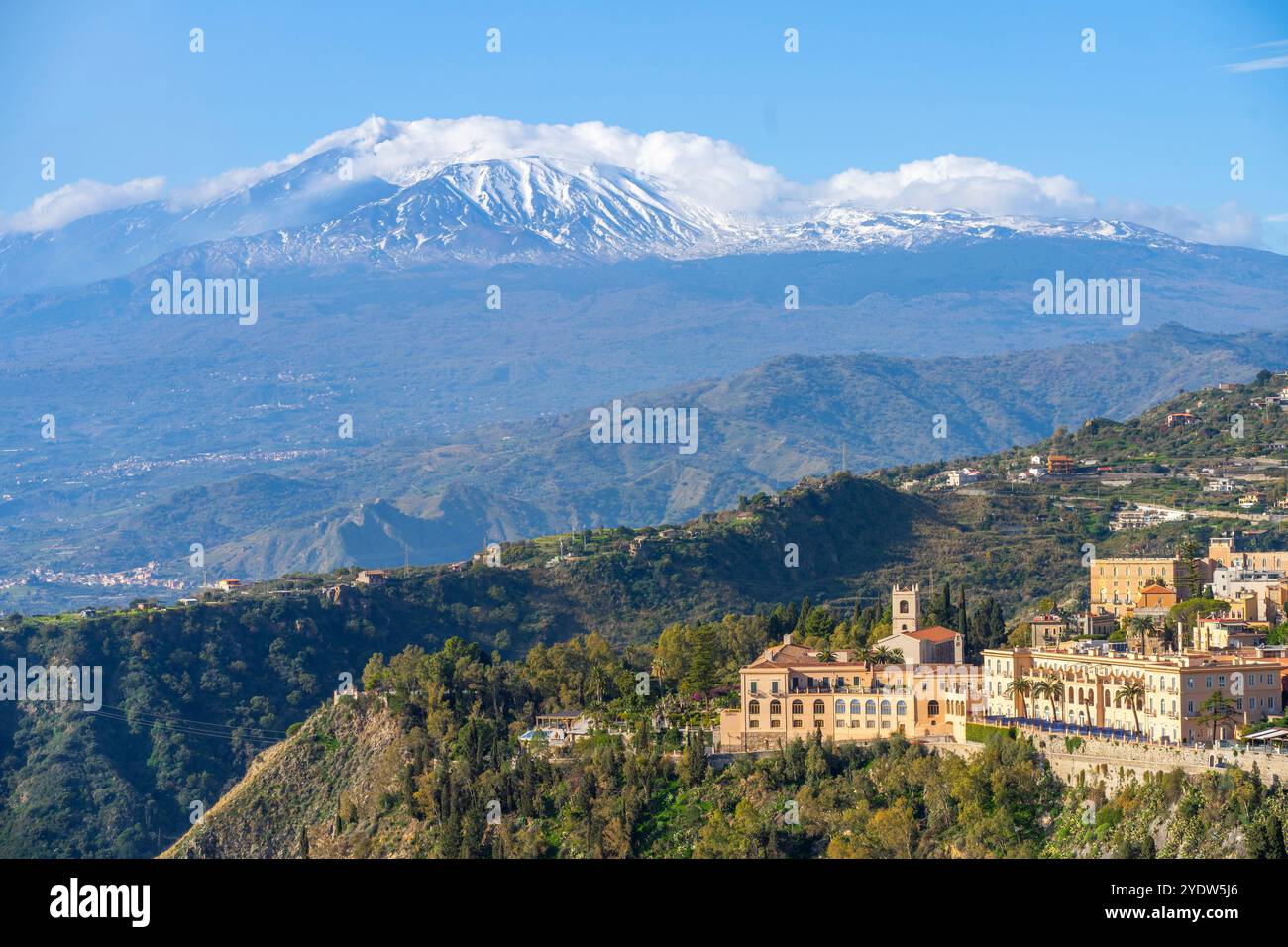 Beautiful landscape taormina italy hi-res stock photography and images ...
