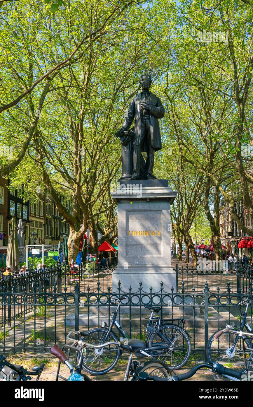 Bikes by Thorbeckemonument, statue of Johan Rudolph Thorbecke ...