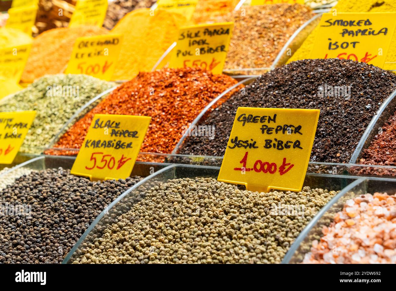 Different spices on display in store, Egyptian Bazaar (Spice Bazaar ...