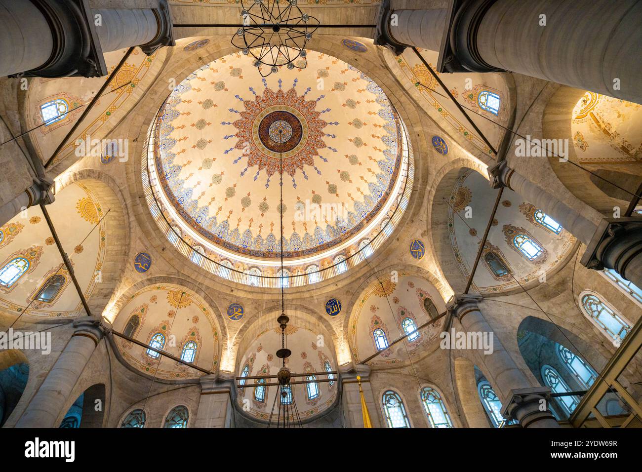 Decorative mosque ceiling hi-res stock photography and images - Alamy