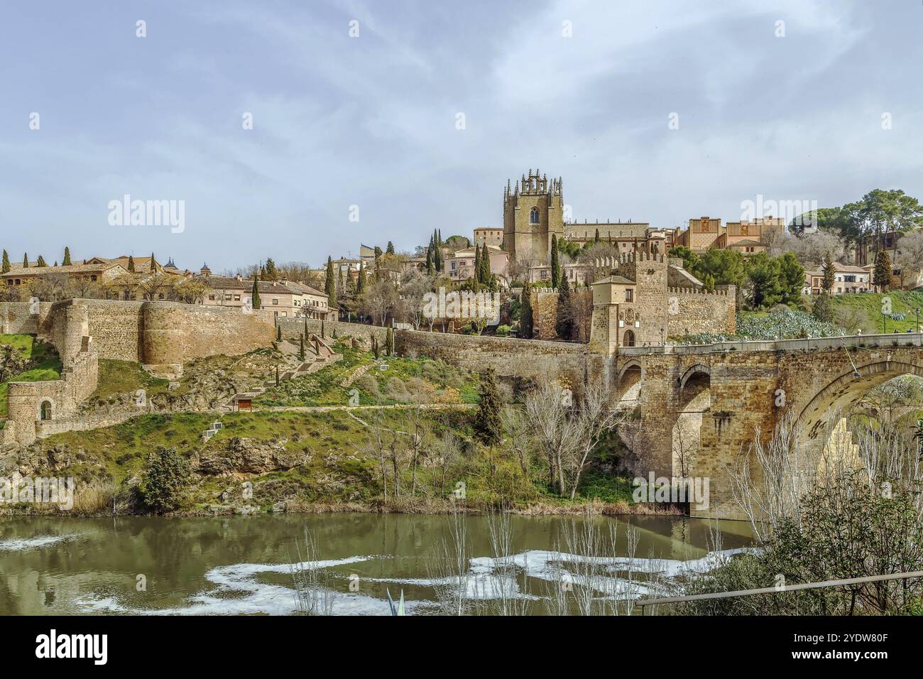 View of Monastery of San Juan de los Reyes (Monastery of Saint John of ...