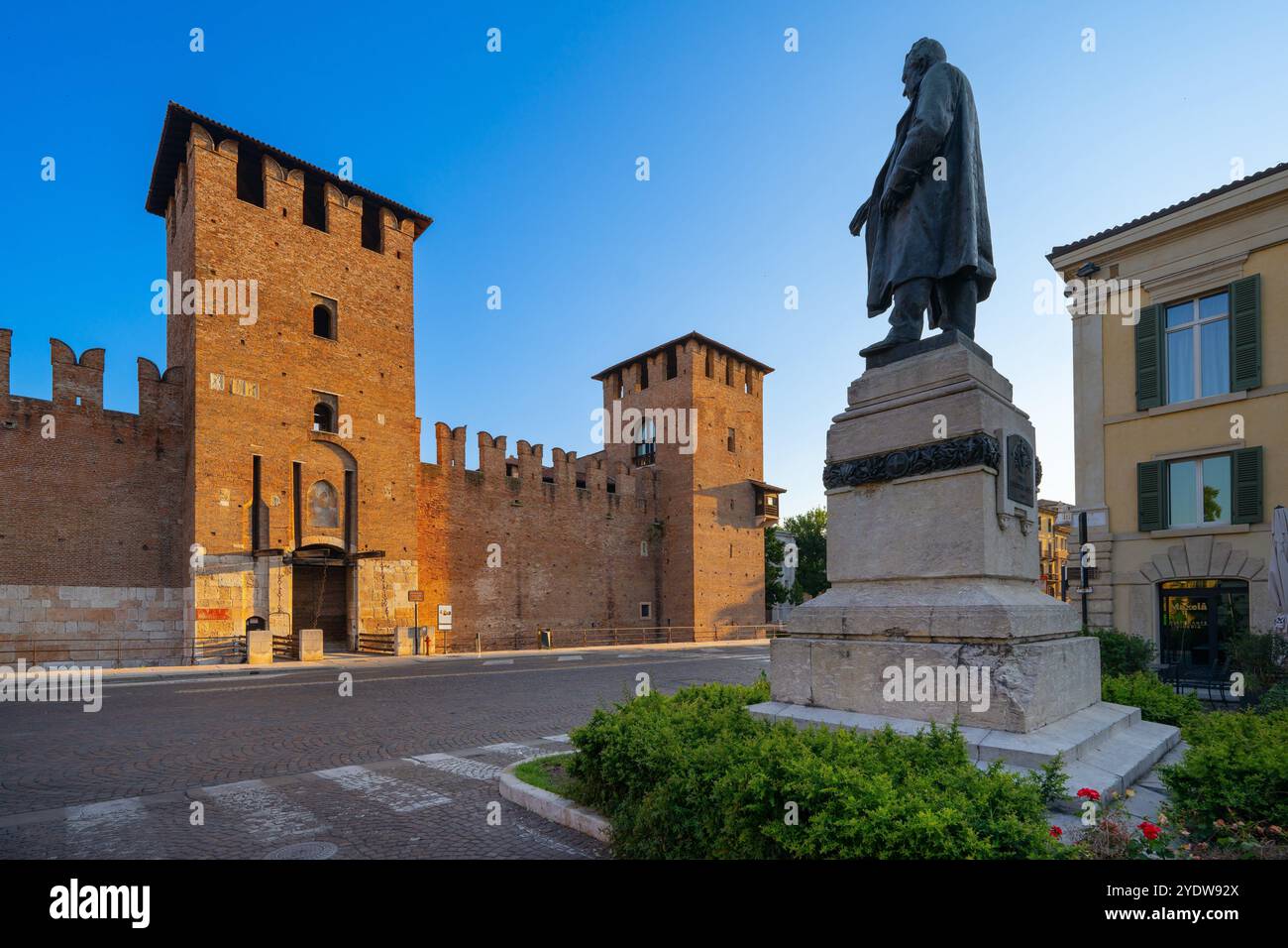 Verona italy castelvecchio castle hi-res stock photography and images ...