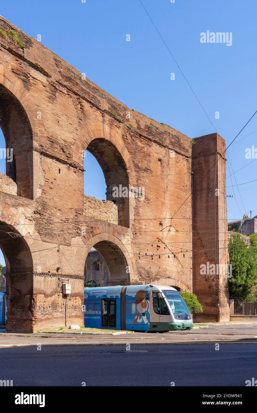 Nerone aqueduct hi-res stock photography and images - Alamy