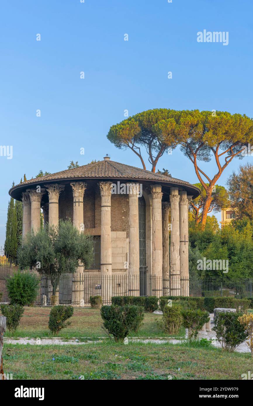 Historical temple hercules victor hi-res stock photography and images ...