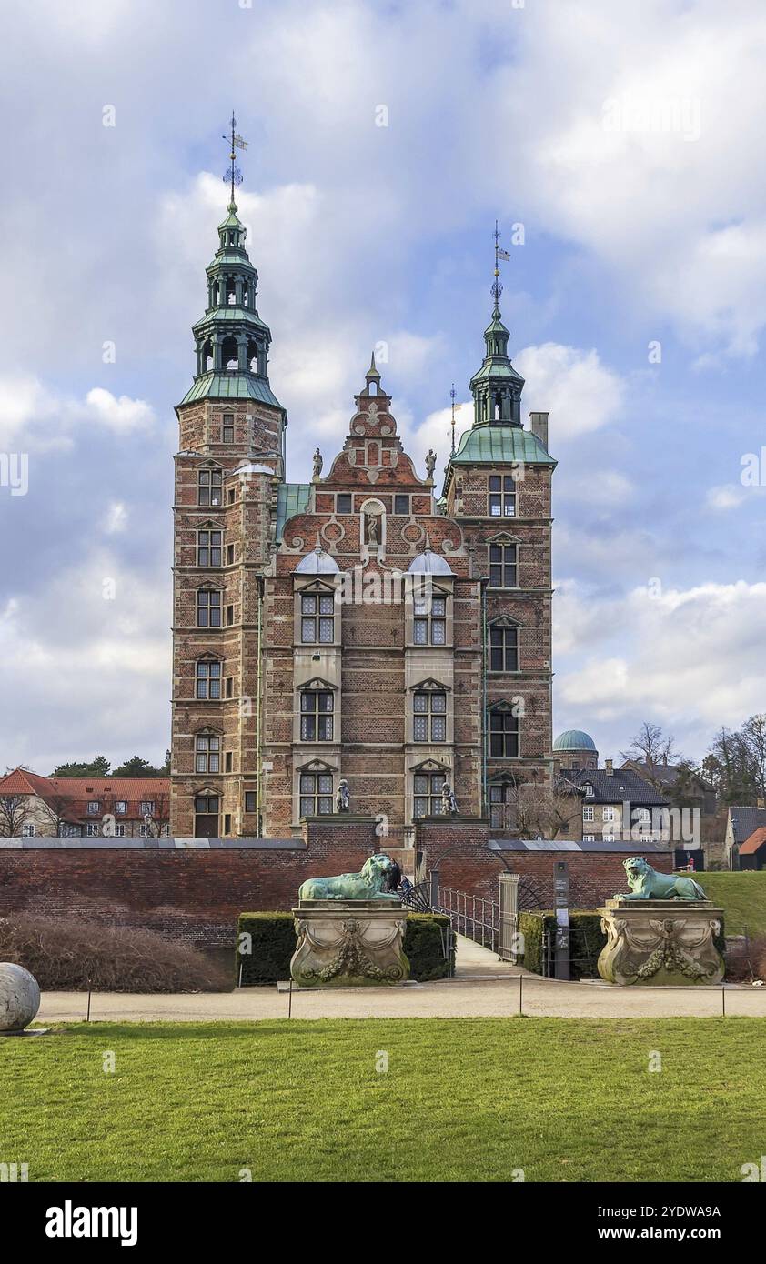 Renaissance style palaces hi-res stock photography and images - Alamy
