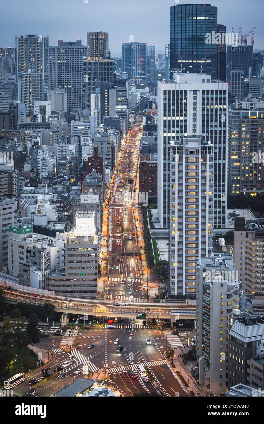 Urban Life in the Heart of Tokyo Stock Photo - Alamy