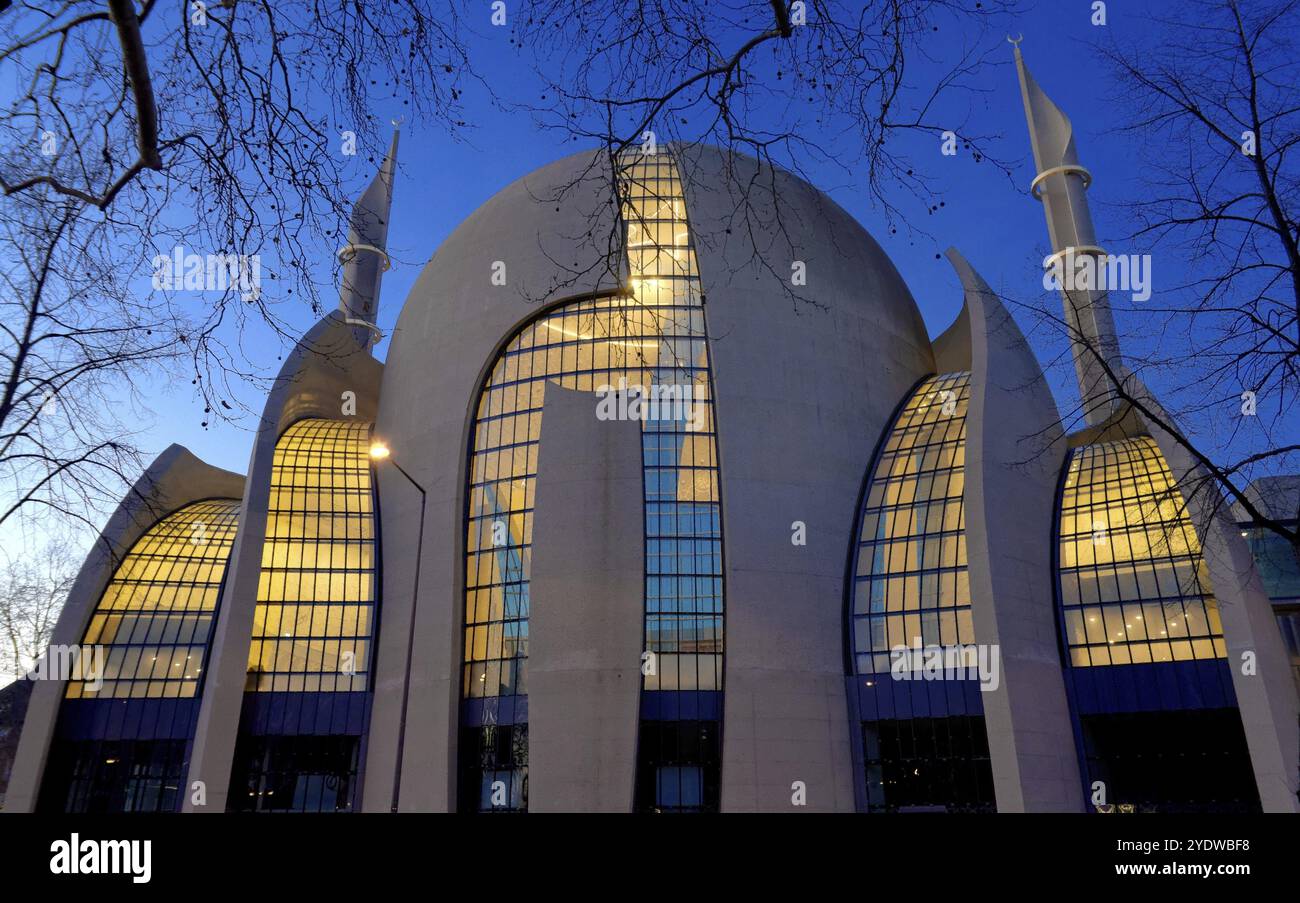 The illuminated central mosque in Cologne at dusk Stock Photo - Alamy