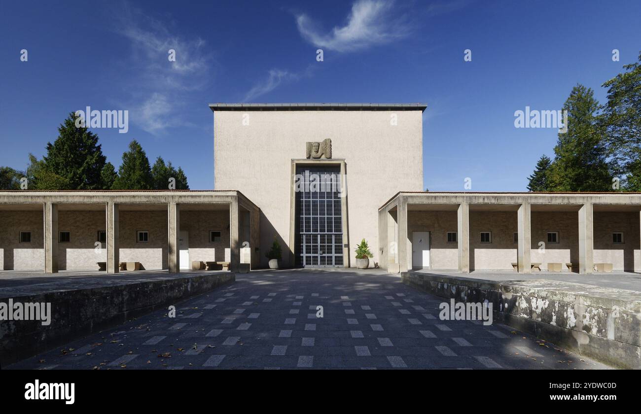 Historic mourning hall and crematorium at Cologne's Westfriedhof ...