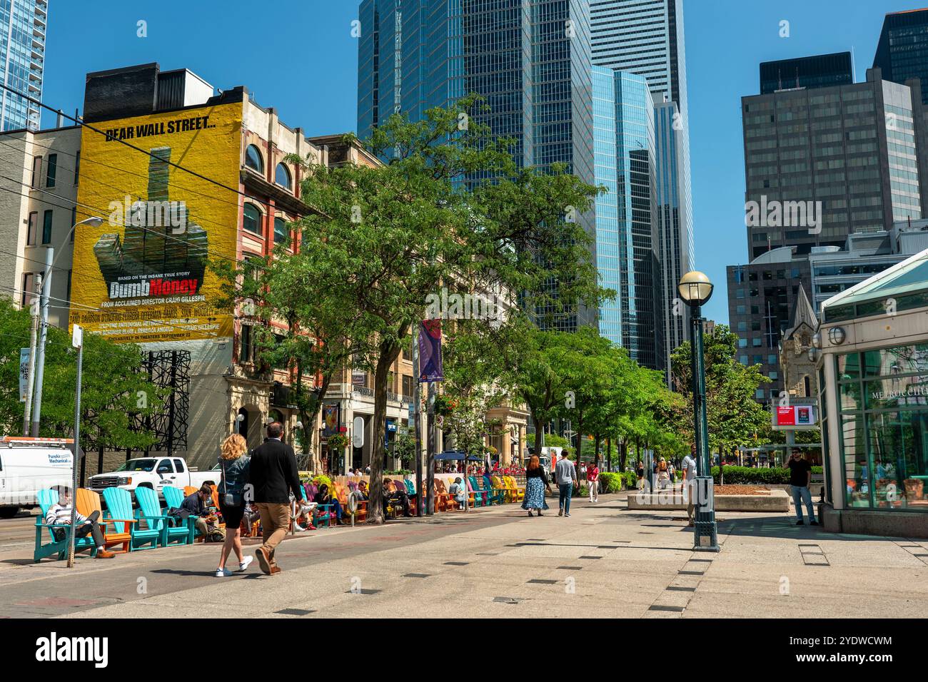 Cafes shops along city street hi-res stock photography and images - Alamy