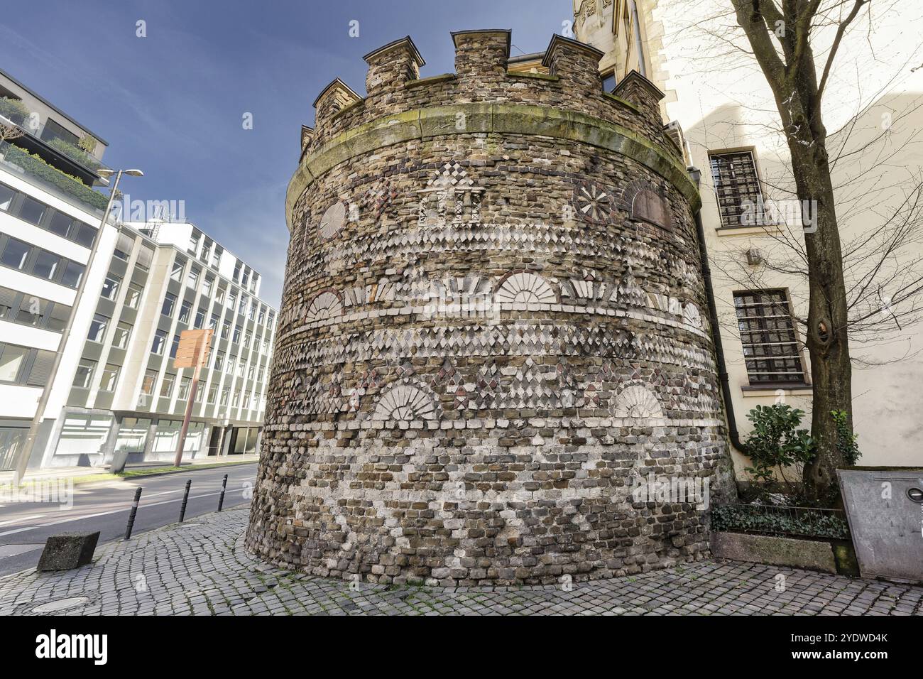 The almost 2000-year-old Roman tower decorated with mosaics in Cologne ...