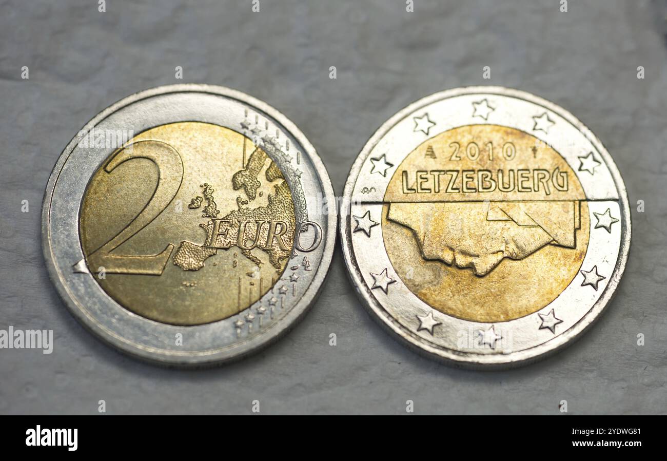 2 euro coin, obverse and reverse Stock Photo - Alamy