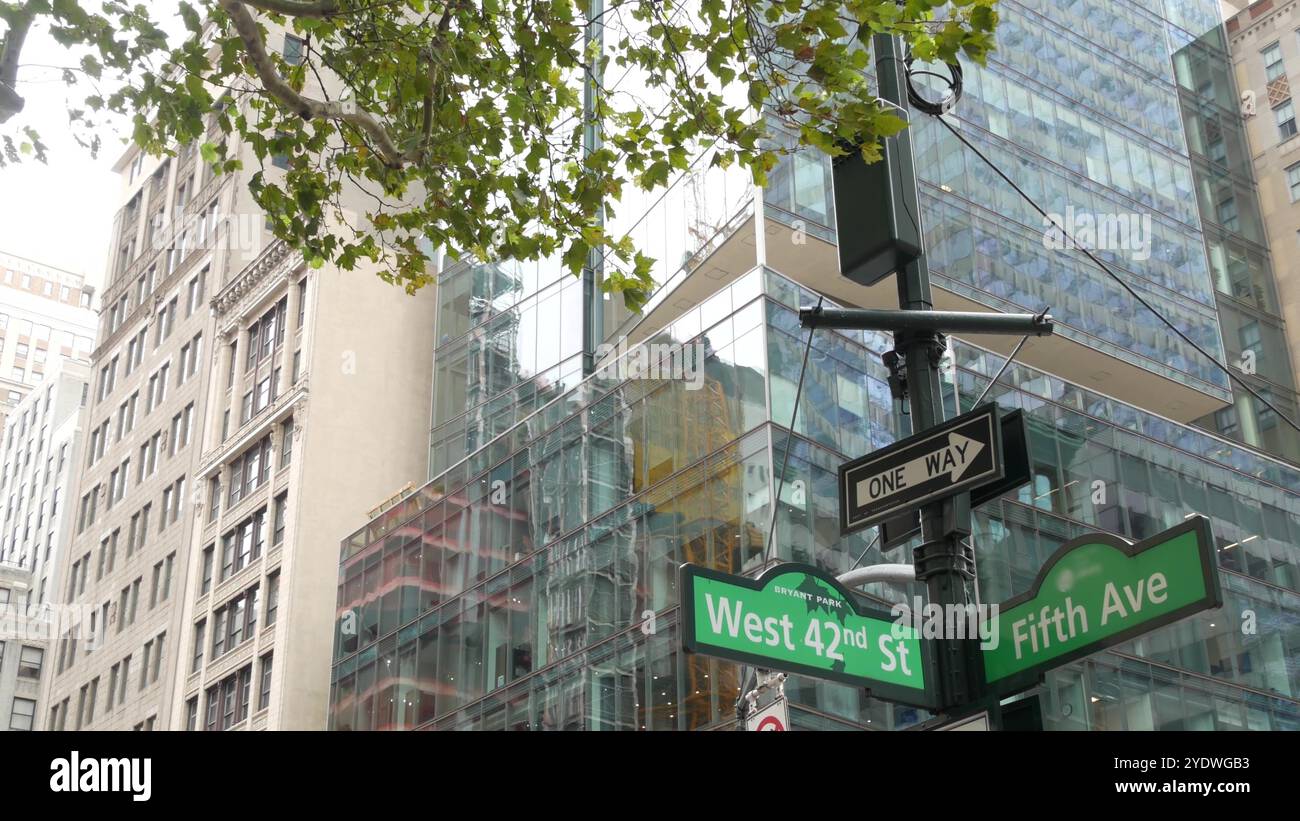 Fifth avenue, 5 ave road sign, Manhattan midtown highrise skyscraper ...