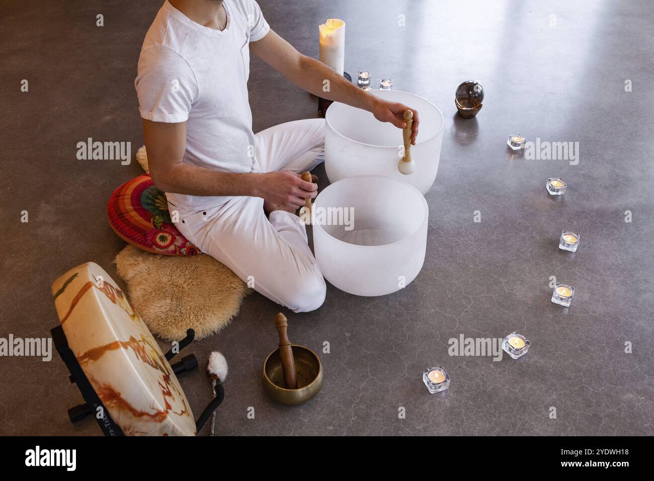 Ethnic indian music instruments hi-res stock photography and images - Alamy