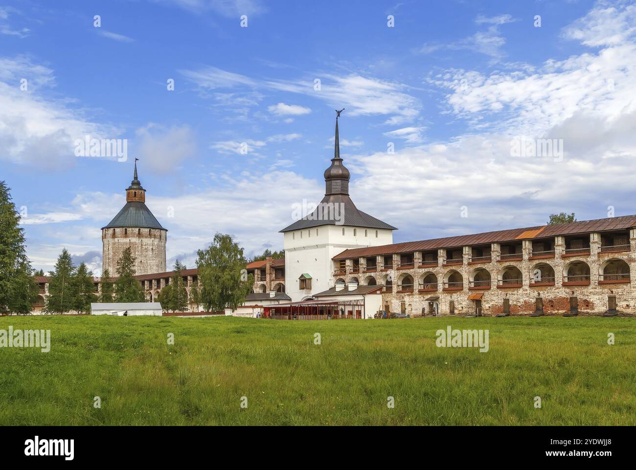 Courtyard with wall and towers in Kirillo-Belozersky Monastery, Russia ...