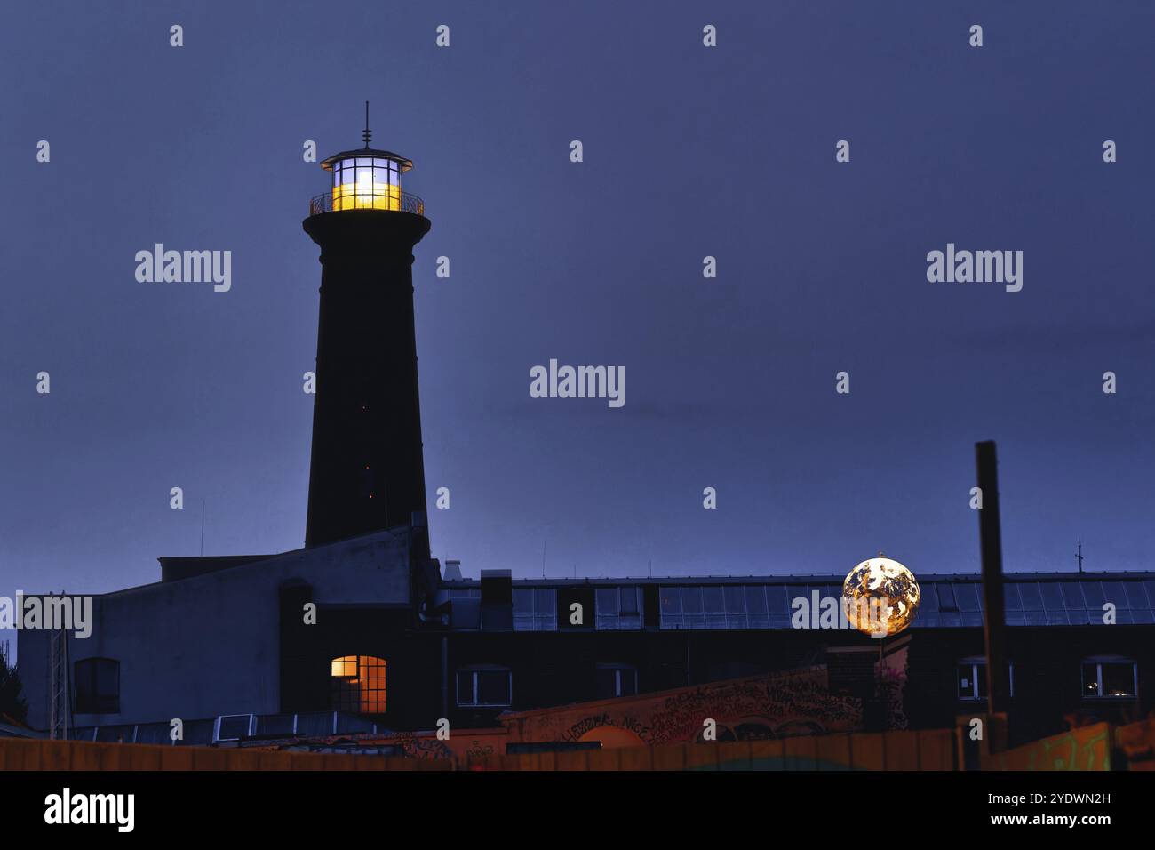 The Cologne-Ehrenfeld Helios lighthouse lights up in the colours of ...