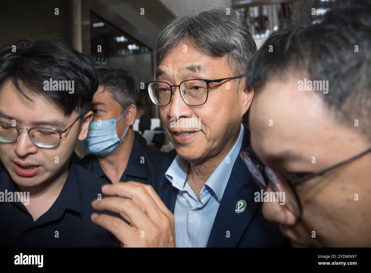 Minister of Agriculture Chen Junne-jih was summoned by Taipei ...