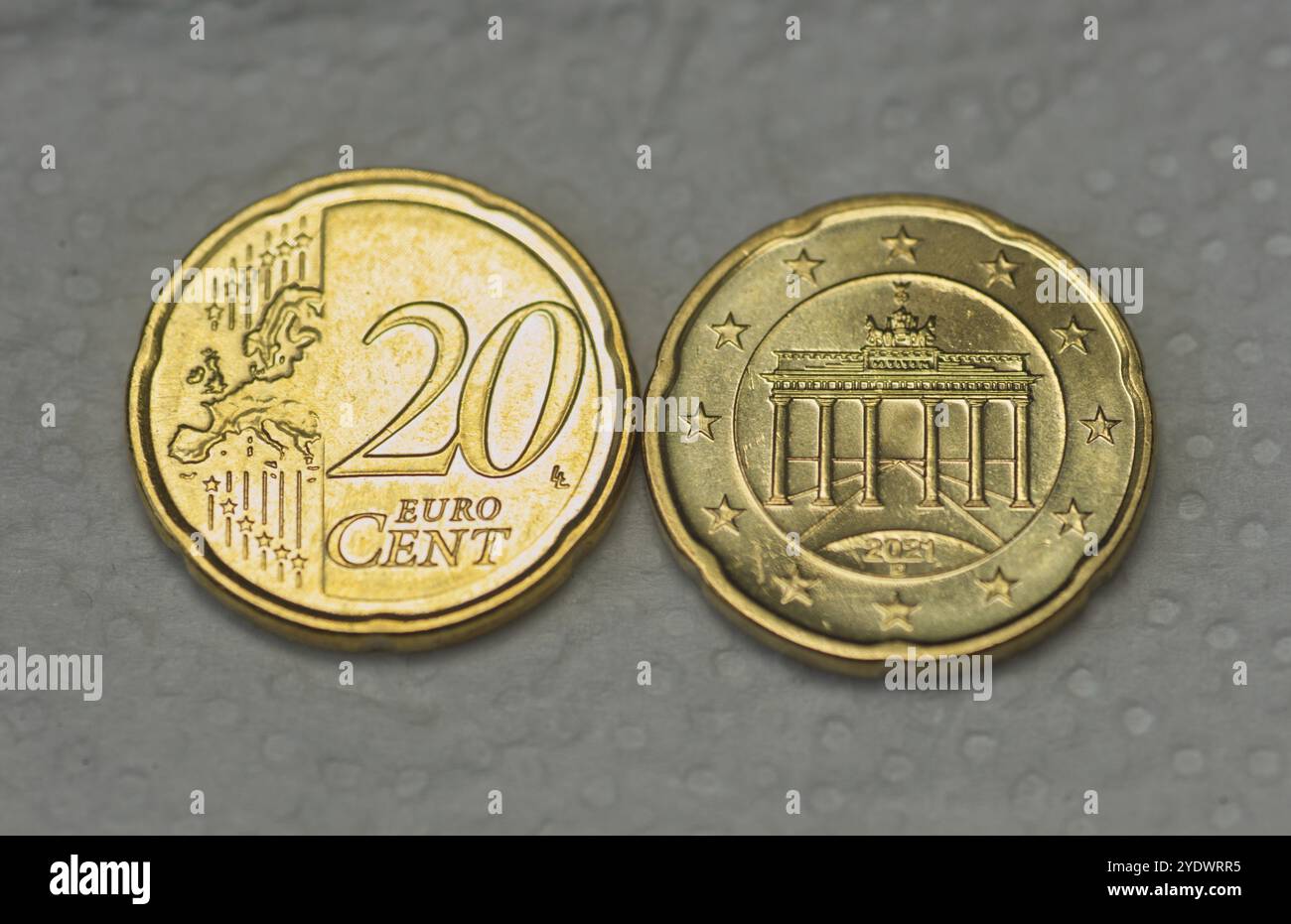 20 euro cent coin, front and back Stock Photo - Alamy