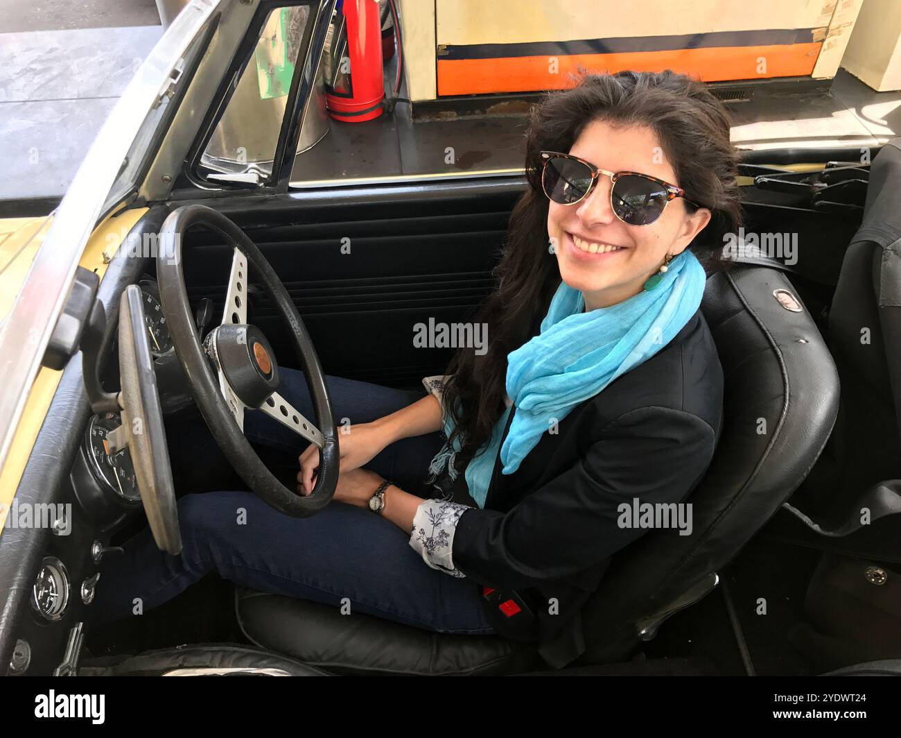 Classic car driver smile hi-res stock photography and images - Alamy