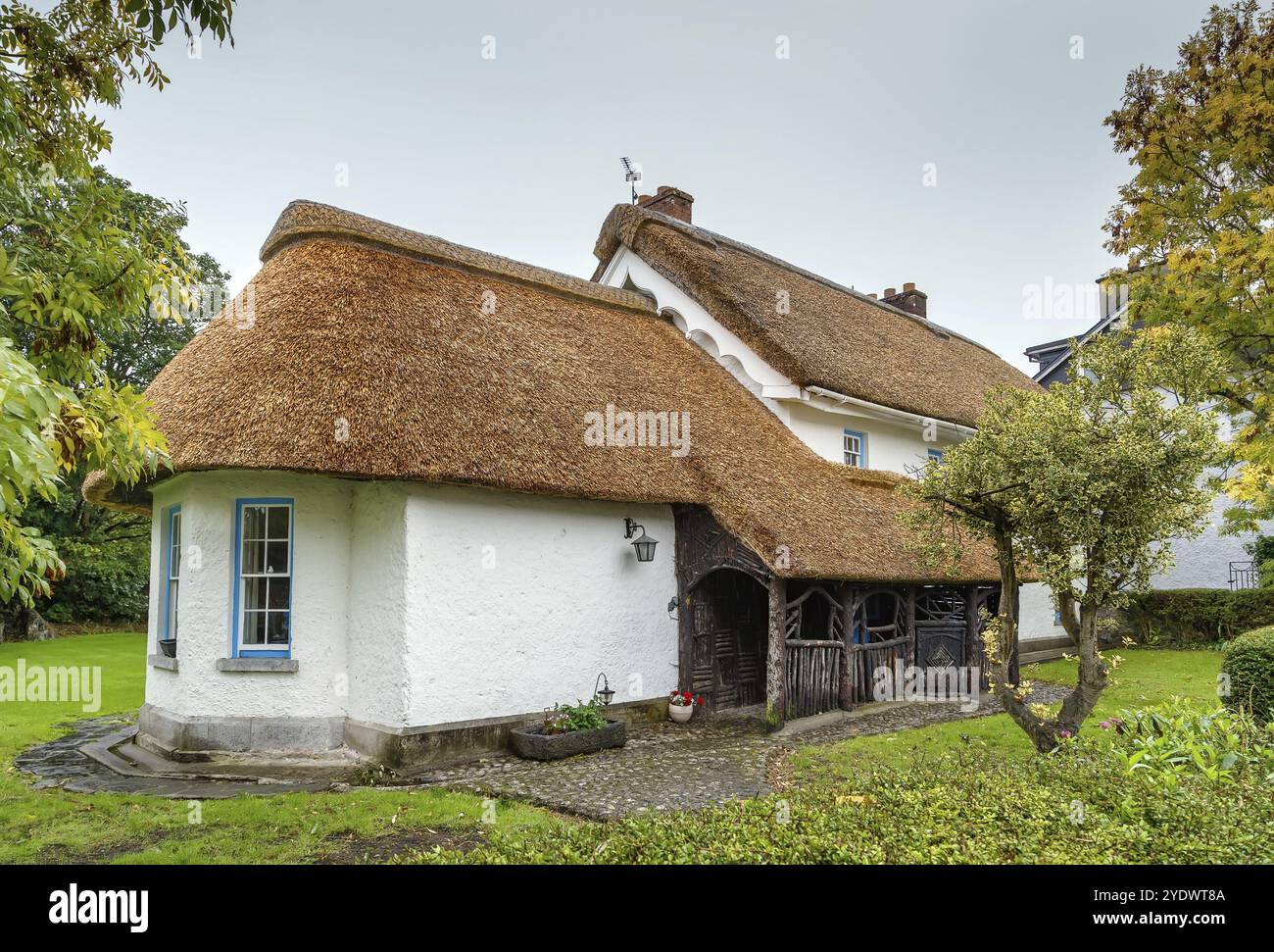 Roofs of houses ireland hi-res stock photography and images - Alamy