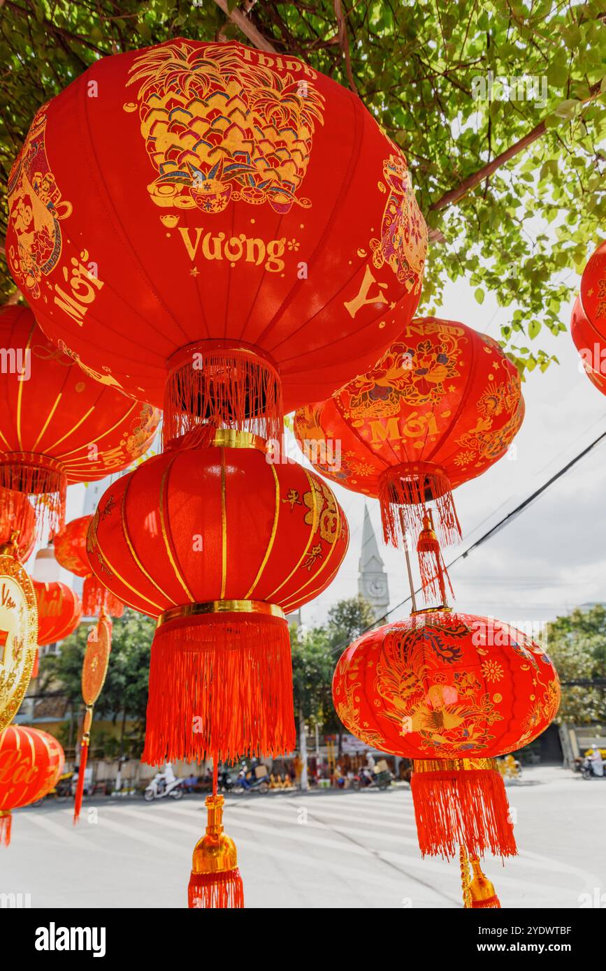 Traditional red lanterns at Lunar New Year market, Vietnam Stock Photo ...