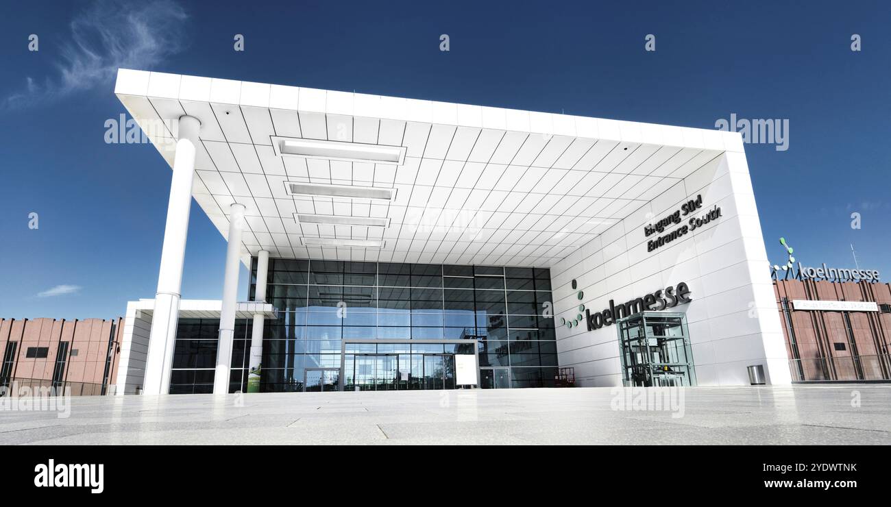 Koelnmesse Building South Entrance Stock Photo - Alamy