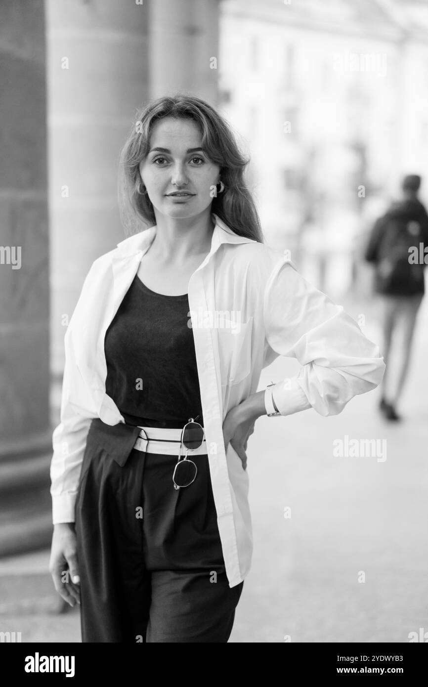 Stylish woman minimalist portrait Black and White Stock Photos & Images ...