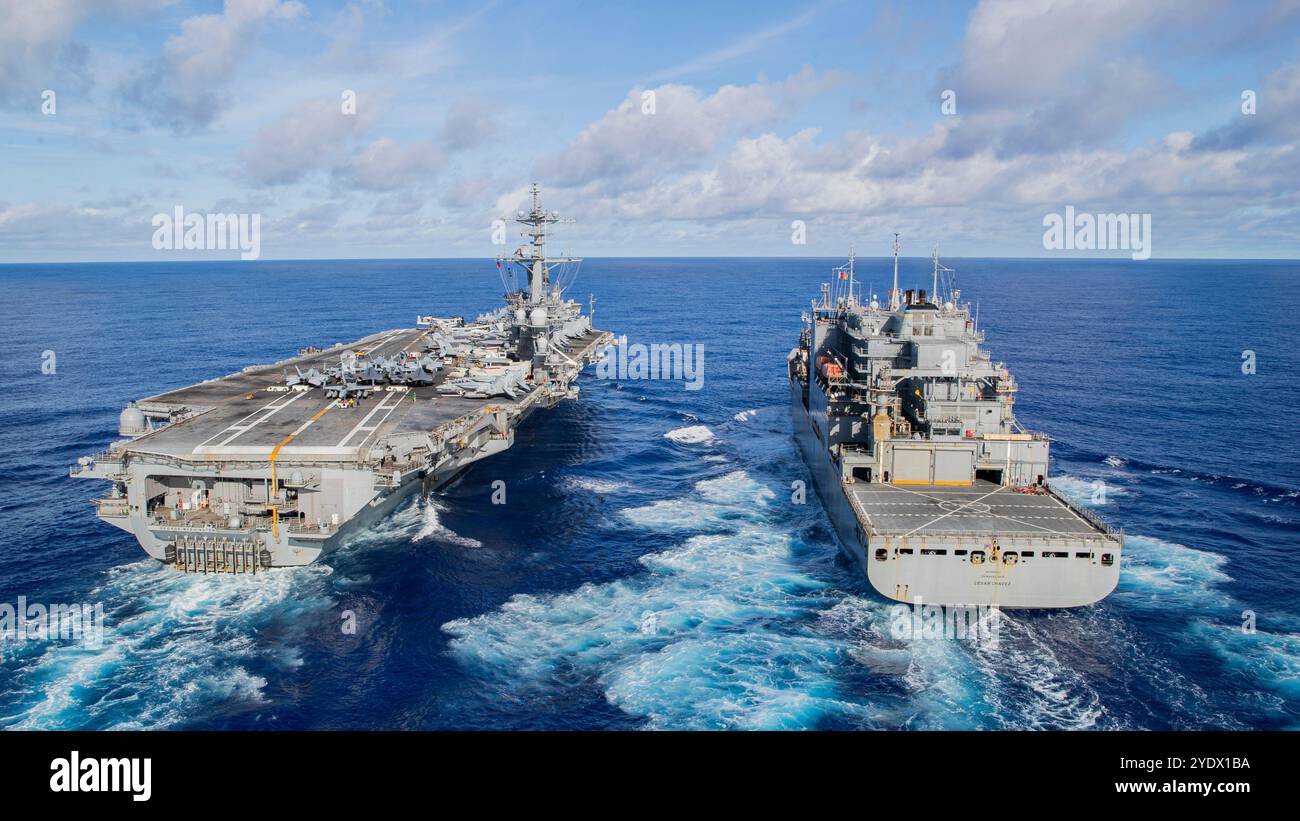 Nimitz-class aircraft carrier USS George Washington (CVN 73) and Lewis ...