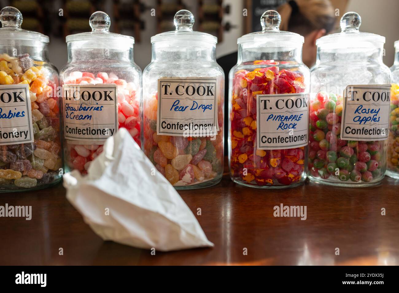 Old fashioned sweets hi-res stock photography and images - Alamy