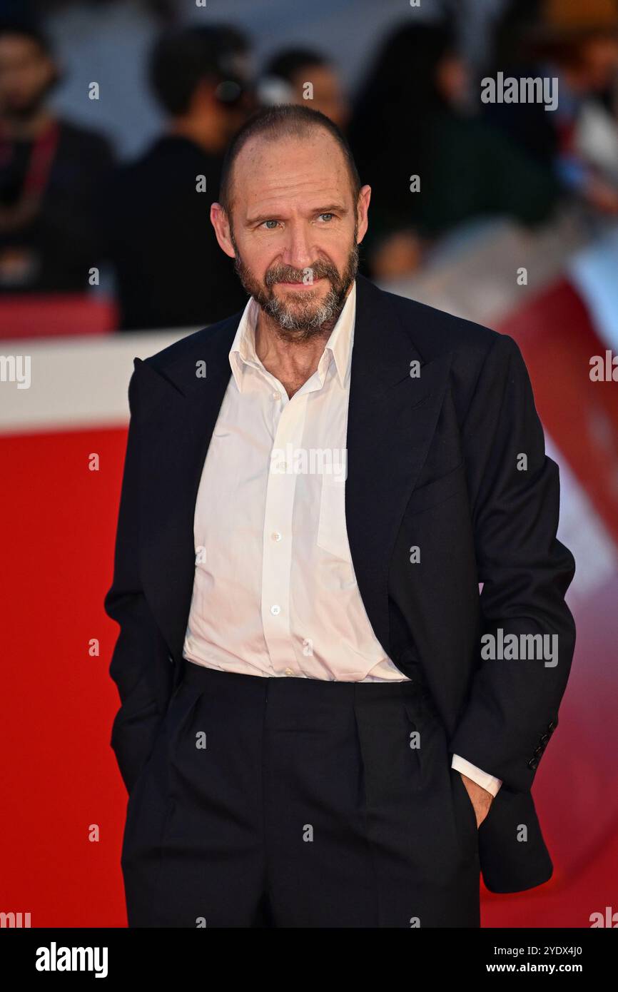 Conclave movie hi-res stock photography and images - Alamy