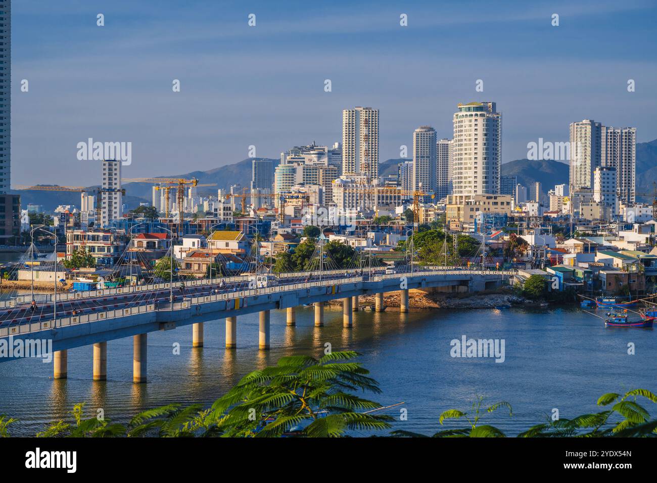 Tu bong hi-res stock photography and images - Alamy