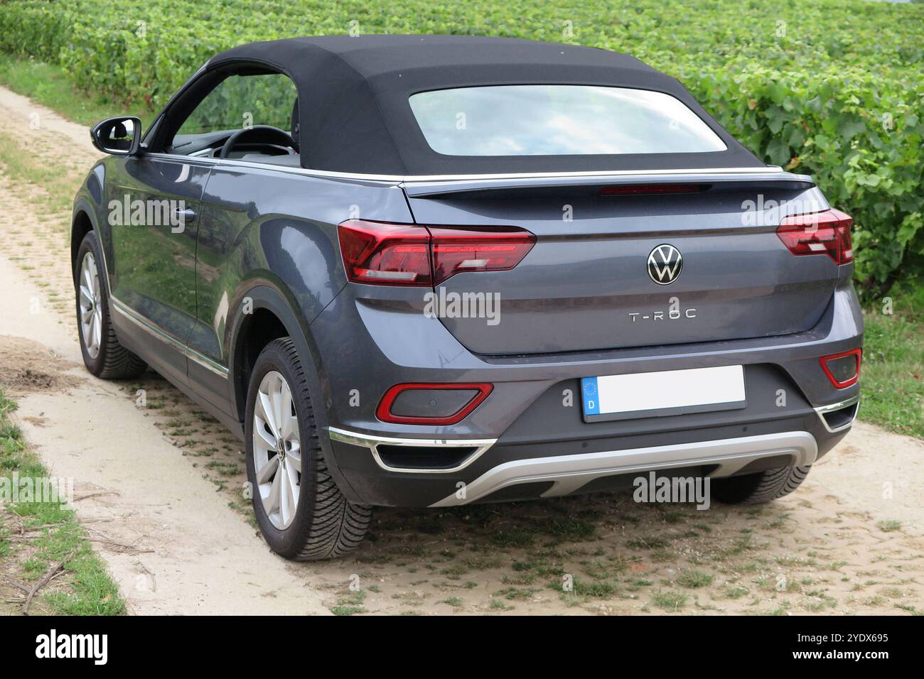 VW T-Roc Cabriolet Style 1.0 TSI Baujahr 2024, Typ A1 Facelift, Farbe ...