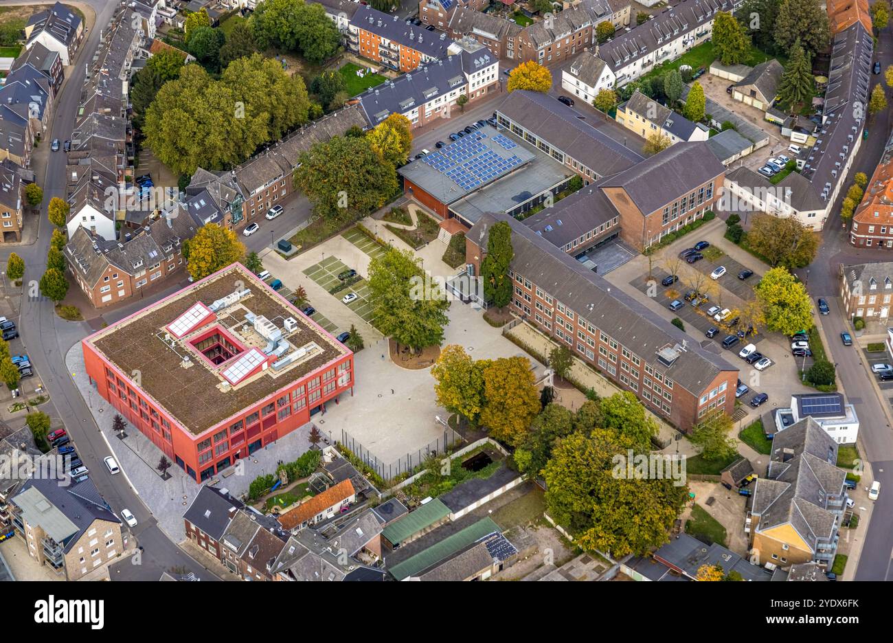 Luftbild, Gesamtschule mit Schulhof und Jugendcafe, Emmerich, Emmerich ...