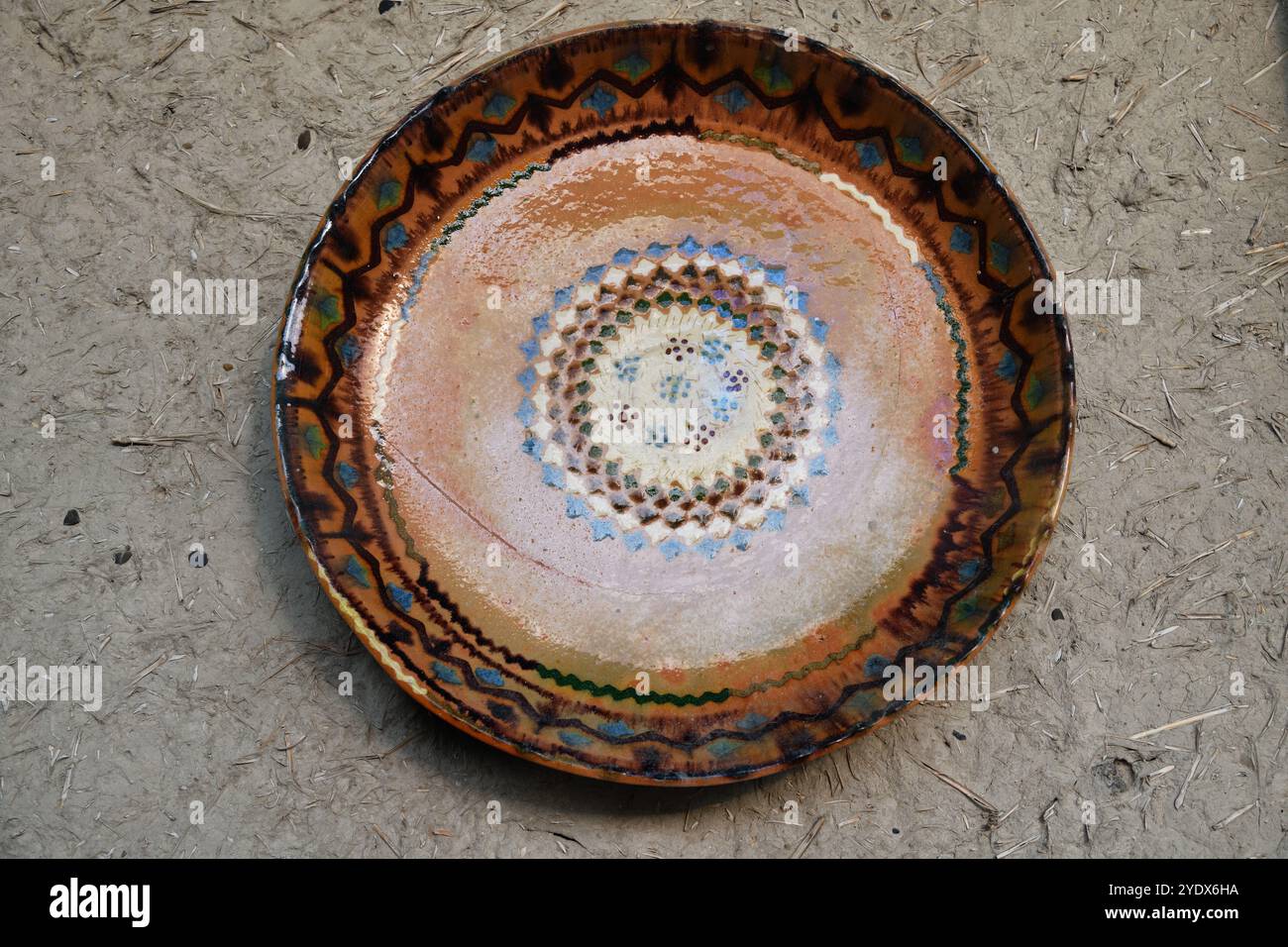 Traditional uzbek ceramic plate from Bukhara, Uzbekistan Stock Photo ...