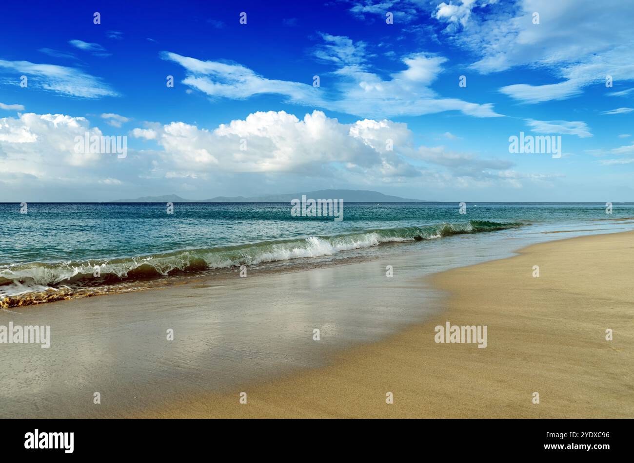 Blue sky and clear water. The White Beach, Puerta Galera, Philippines ...