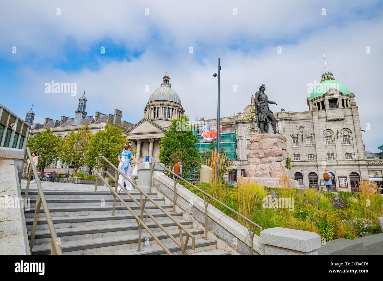 Aberdeen city centre street hi-res stock photography and images - Alamy