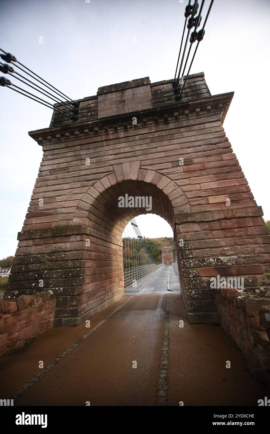 Award winning Union Chain Bridge connecting England and Scotland Stock ...