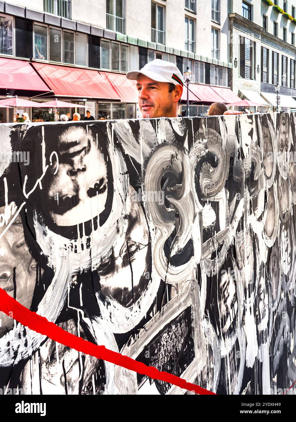 Man carrying large painting hi-res stock photography and images - Alamy