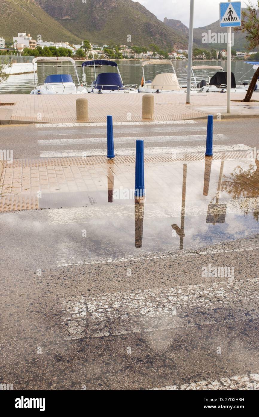 Passing heavy rain effects hi-res stock photography and images - Alamy