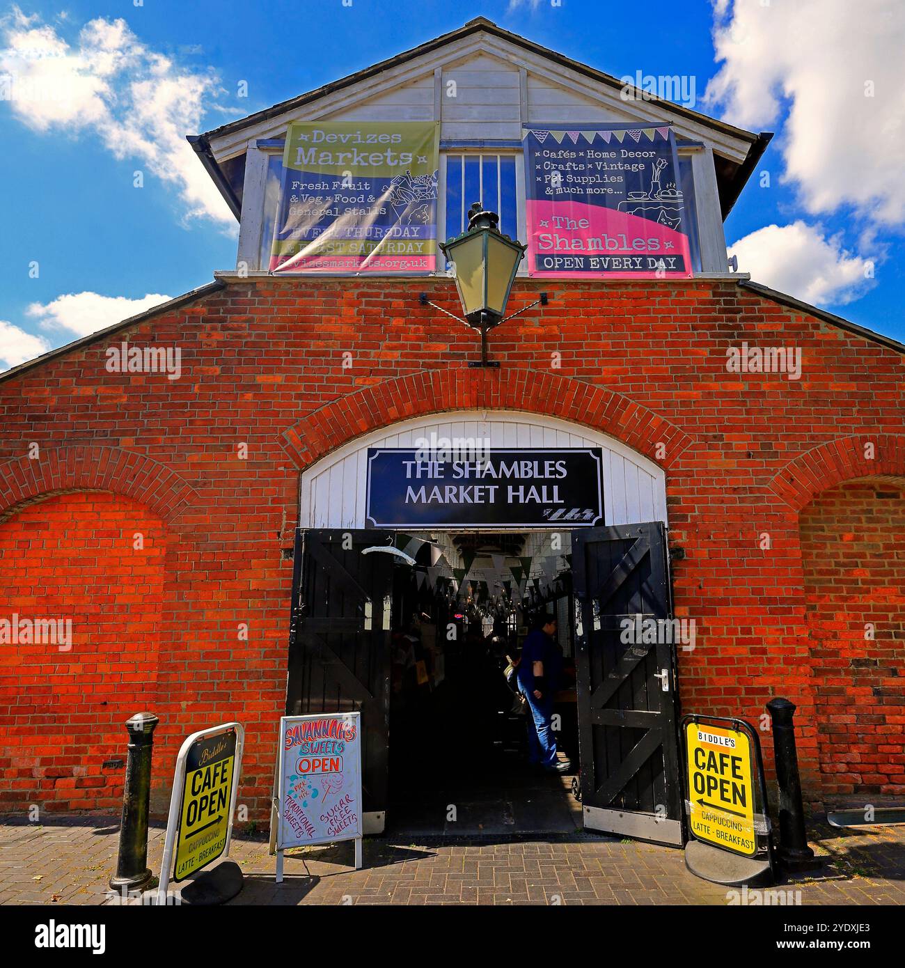 Devizes market place hi-res stock photography and images - Alamy