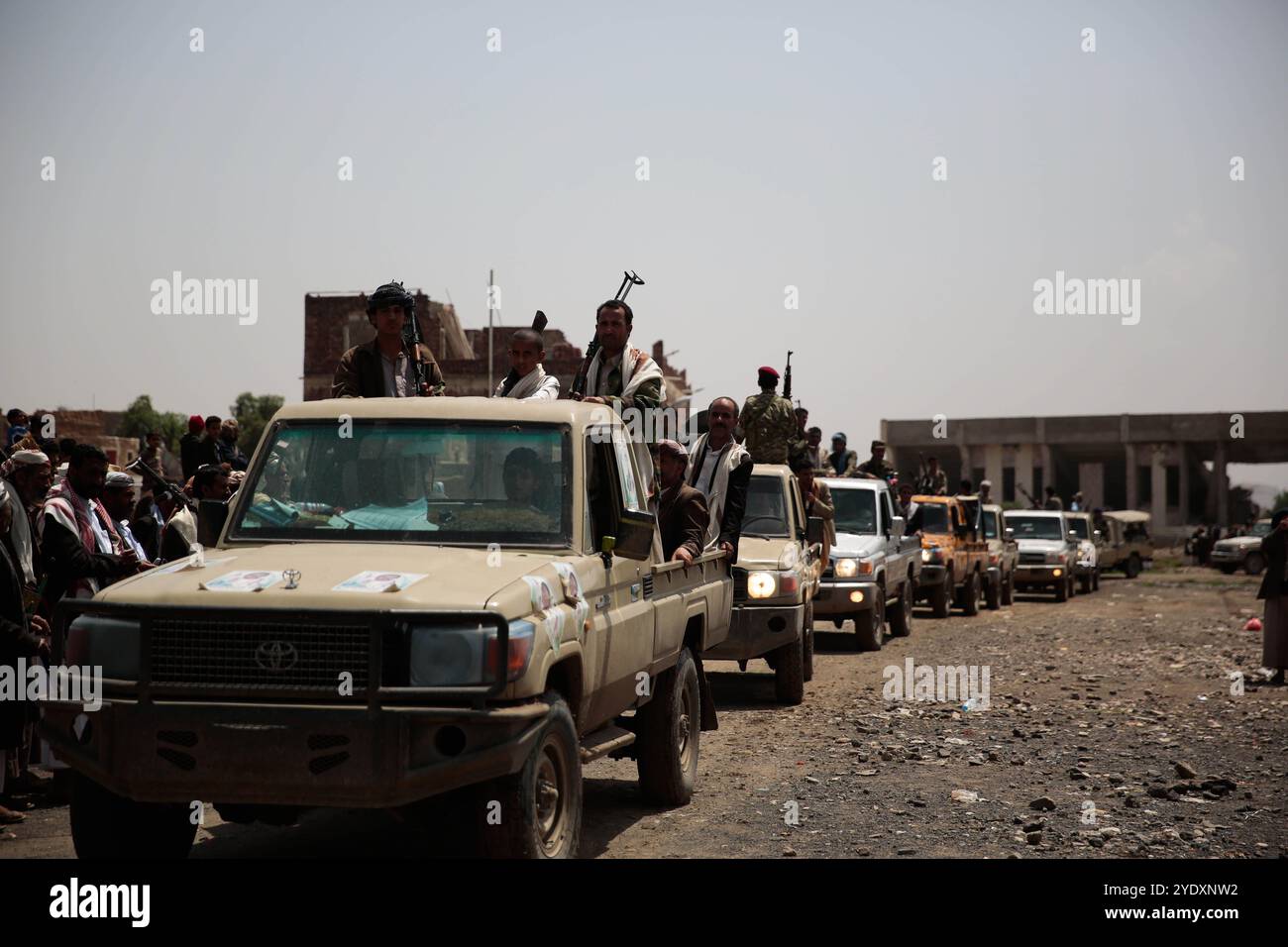 Houthi fighters and hi-res stock photography and images - Alamy