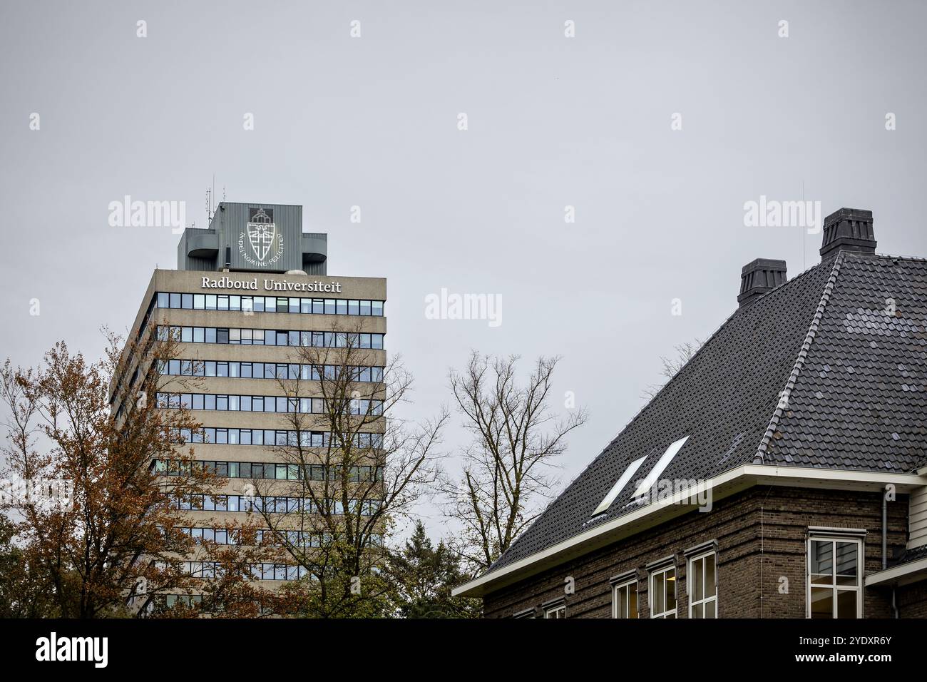 NIJMEGEN - Logo on the Radboud University building. ANP ROBIN VAN ...