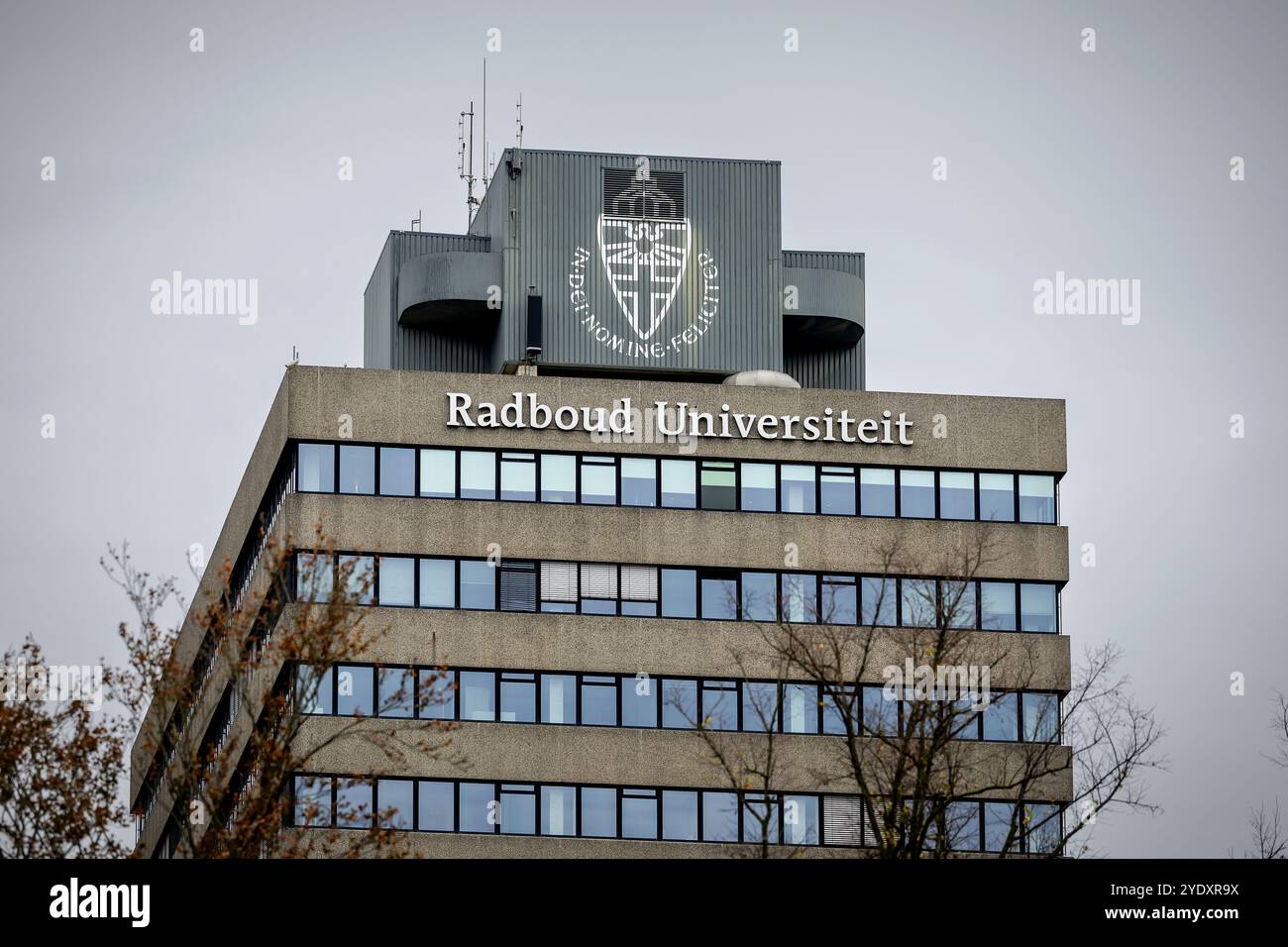 NIJMEGEN - Logo on the Radboud University building. ANP ROBIN VAN ...