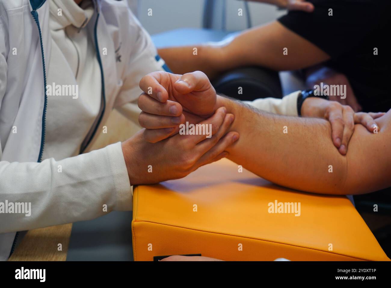 Physiotherapy center specializing in hand, elbow and shoulder ...