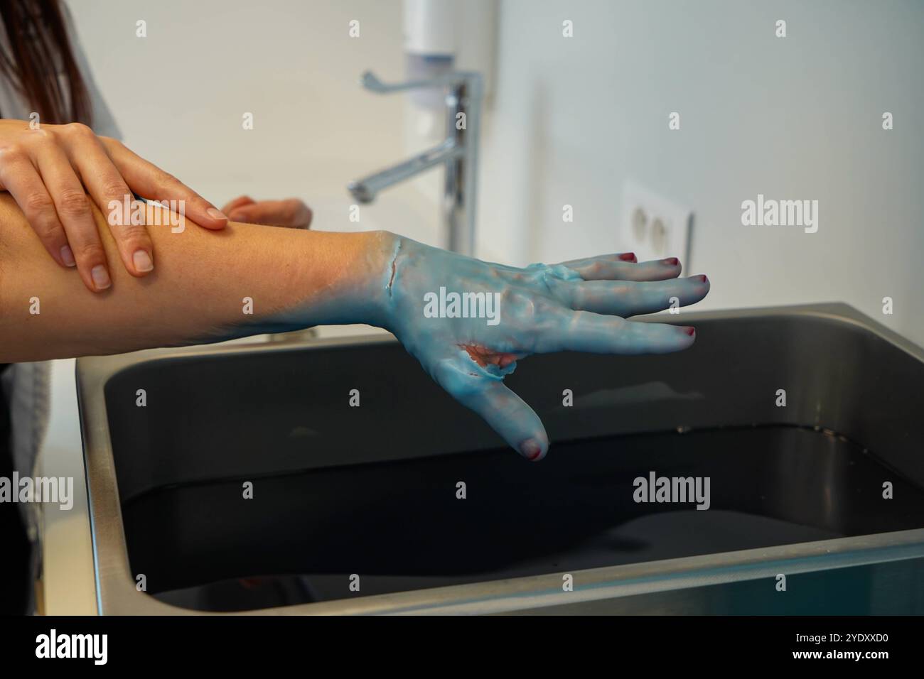 Physiotherapy center specializing in hand, elbow and shoulder pathologies before or after ...