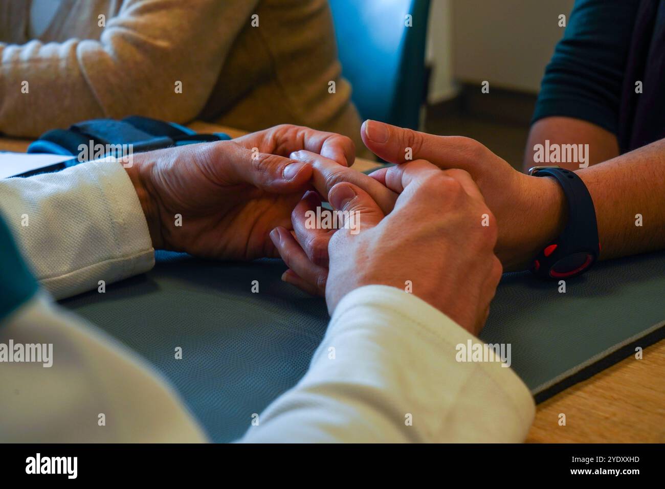 Physiotherapy center specializing in hand, elbow and shoulder ...