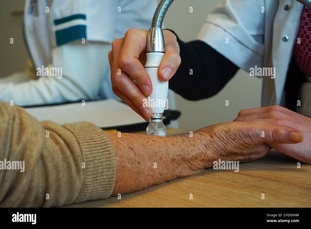 Physiotherapy center specializing in hand, elbow and shoulder ...