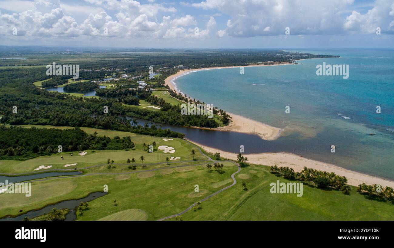 Oceanfront golf courses hi-res stock photography and images - Alamy