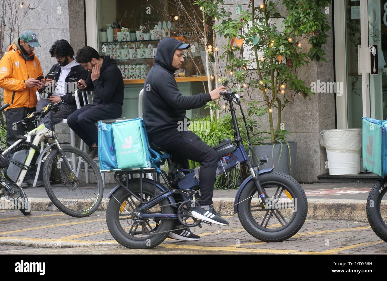 Man leave home bags hi-res stock photography and images - Alamy