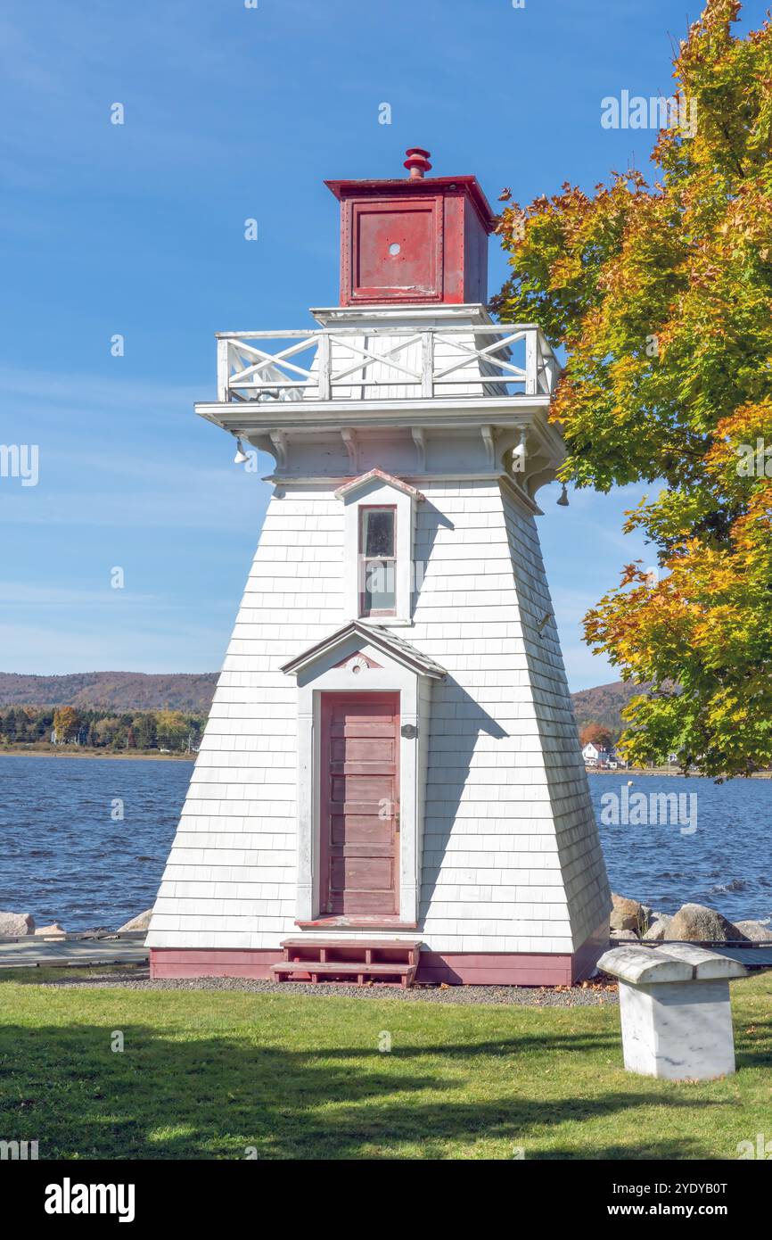 Annapolis Lighthouse marks Annapolis Royal in Nova Scotia and signals ...